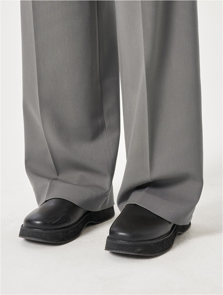 8seconds Transitional Wide Fit Slacks Khaki | Wide for Women | KOODING