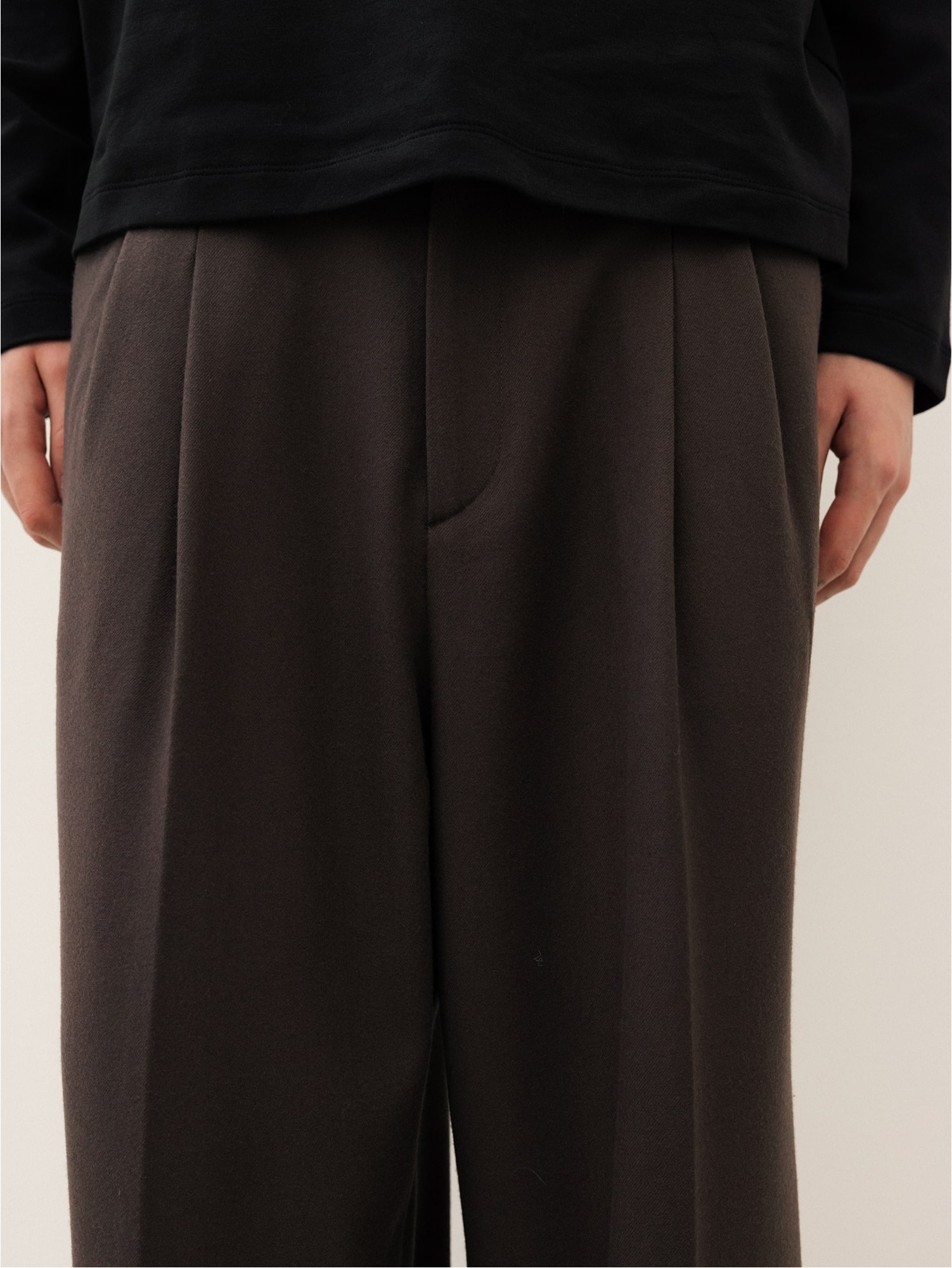 8seconds Two Tucks Wide Slacks Dark Brown | Wide Pants for Men | KOODING